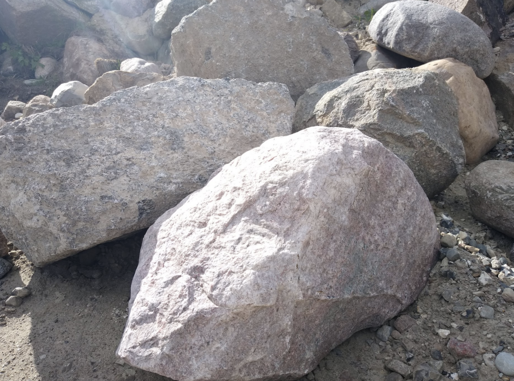 Køb sten, sand og grus materialer fra Stenlille grusgrav ApS